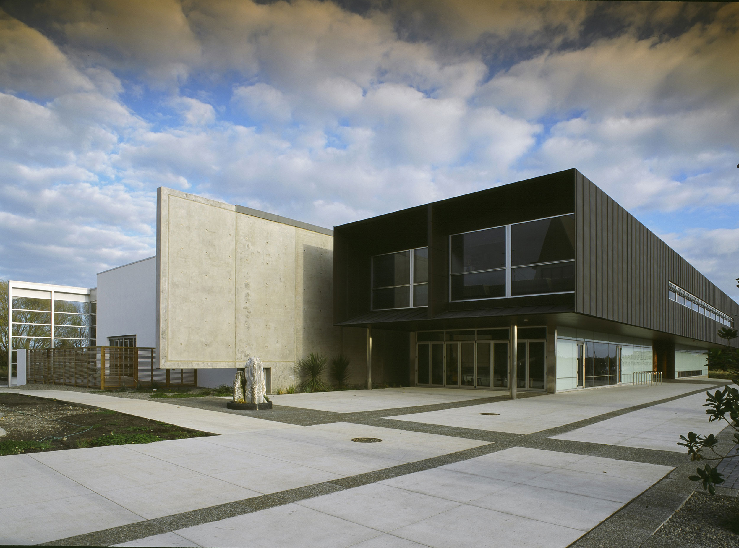 2004 Supreme Award: Paraparaumu Public Library