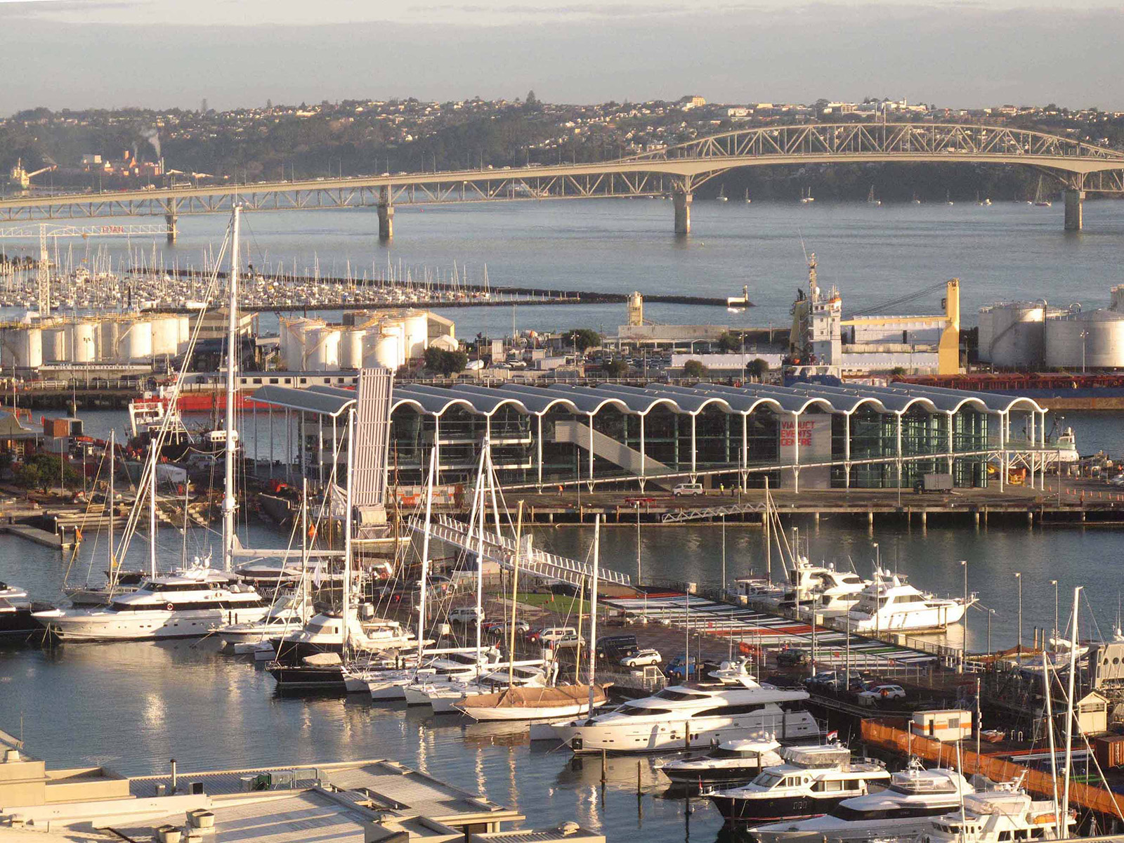 2006 Gold Medal: Gordon Moller